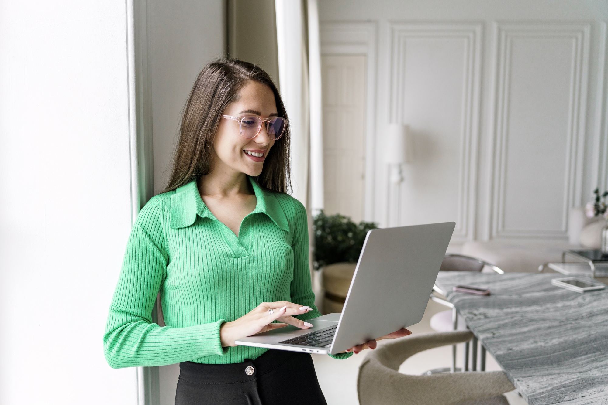 L'importance d'un bon exemple de mail pour informer votre équipe